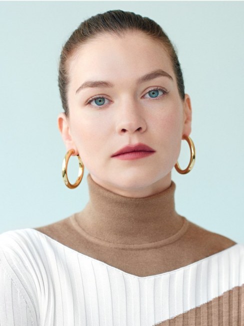 Hannah Gross_Baiduwiki