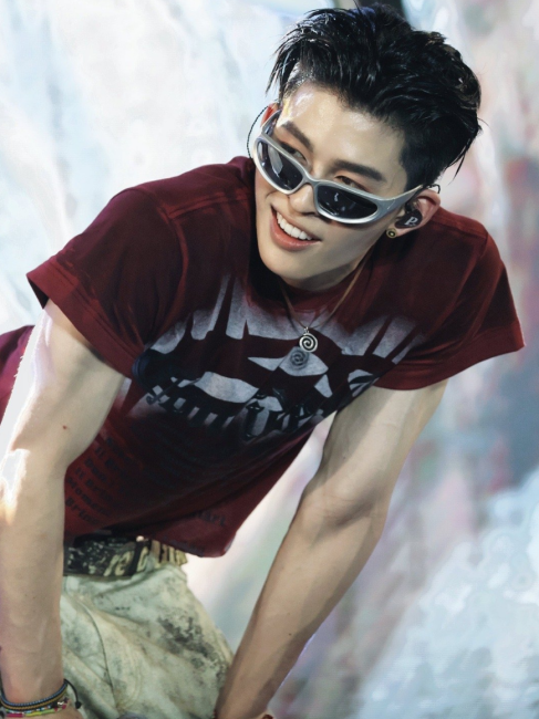 ณราวิชญ์ เลิศรัตน์โกสุมภ์（Thai male actor）_Baiduwiki