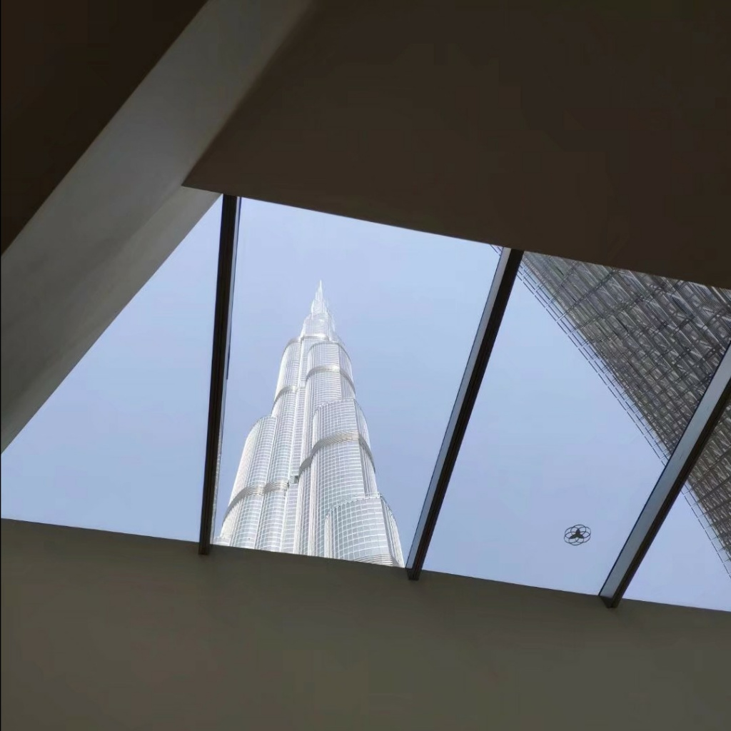 Burj Khalifa（Un edificio emblemático situado justo en el centro de ...
