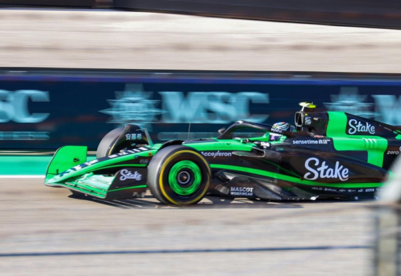 Zhou Guanyu（Chinese Formula One racing driver and Shanghai ...