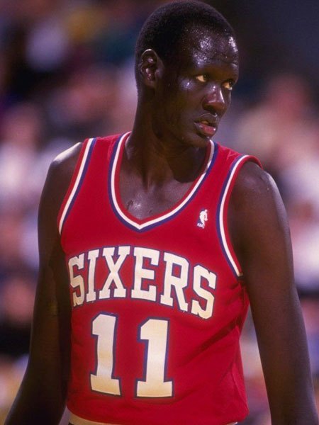 Manute Bol（Jugador de baloncesto profesional sudanés fallecido.）_Baidu ...