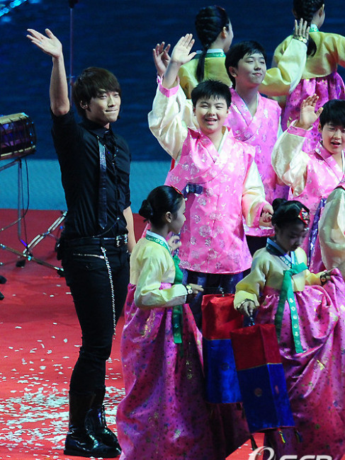 Rain（Chanteur de pop coréen, acteur, chorégraphe et producteur de ...