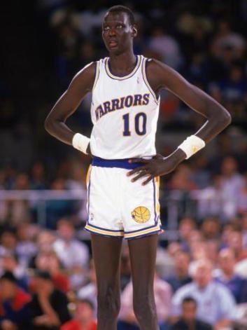 Manute Bol（Jugador de baloncesto profesional sudanés fallecido.）_Baidu ...
