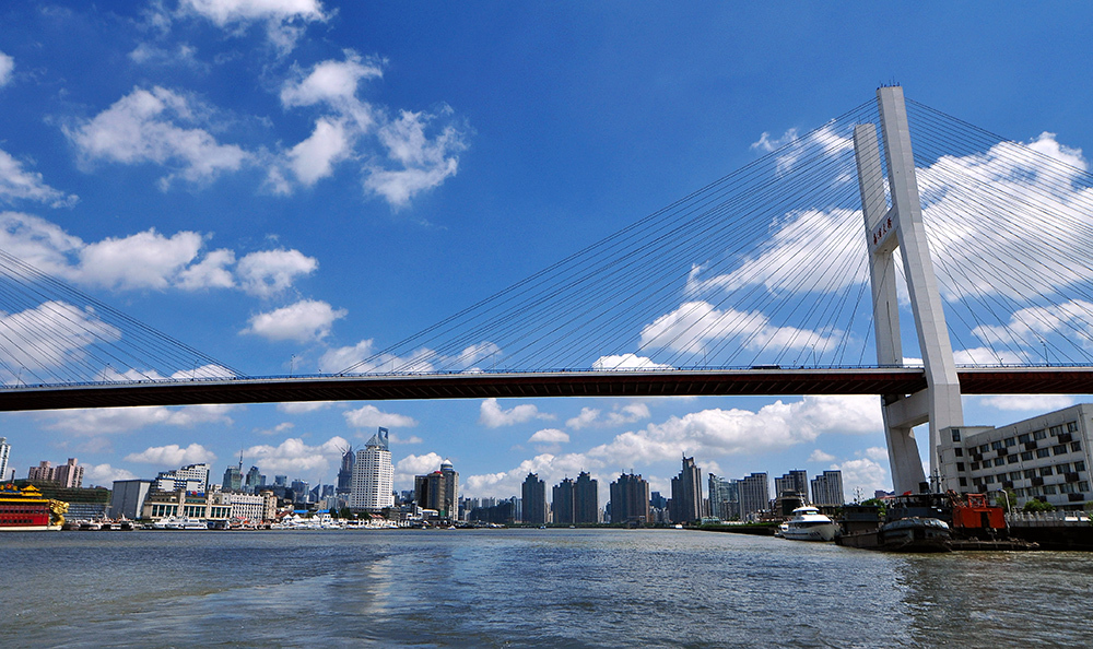 Nanpu Bridge（A river-crossing passage in Shanghai, China.）_Baiduwiki
