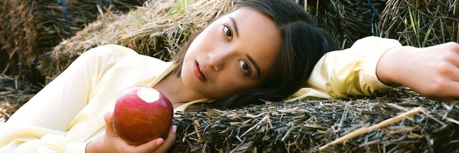 Laufey Lín Jónsdóttir（Icelandic-Chinese female jazz singer, multi ...